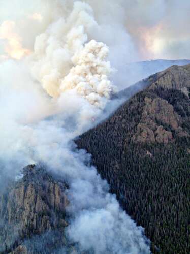 Blaze erupts to the west of Breen - The Durango Herald