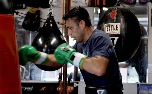 Video: Aztec boxer Joe Martinez training to fight live in front of Four ...