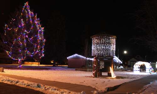 Dolores ready to celebrate the holidays - The Journal