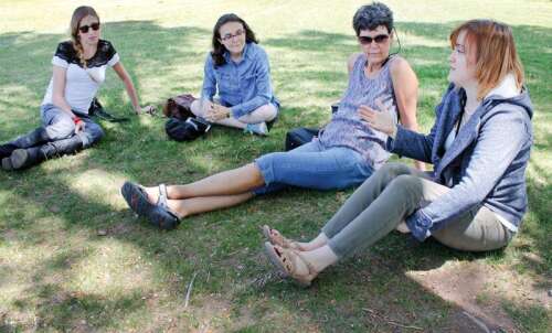 Teens with health challenges learn to support each other through peer ...