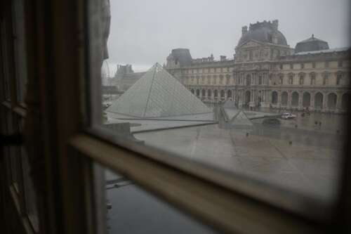 Louvre thieves escaped with just 30 seconds to spare, Senate inquiry ...