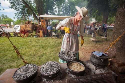 Chuck wagon cook-off revives Western tradition - The Durango Herald