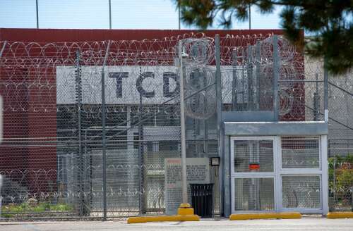 Sewage flooding cells inside Torrance County ICE prison again ...