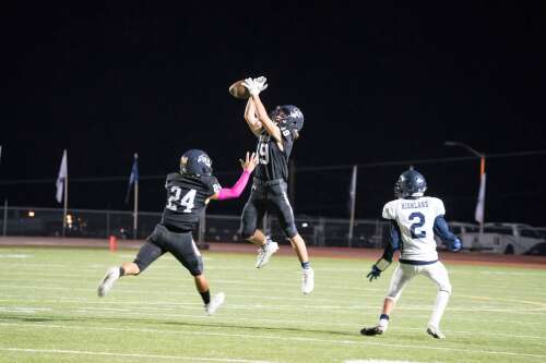 Prep football teams hit the road for state semifinals - The Tri-City Record