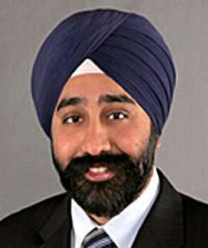 Targeted by racist fliers, Ravi Bhalla becomes the first turbaned Sikh ...