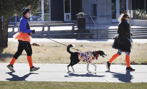 Photos: Running up an appetite on Thanksgiving - The Durango Herald