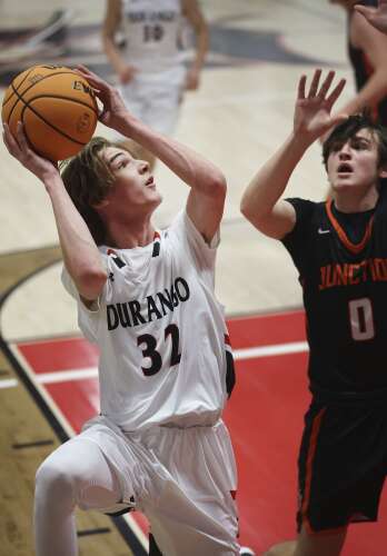 Demons basketball looks to win with unselfish play in 2023-24 season ...