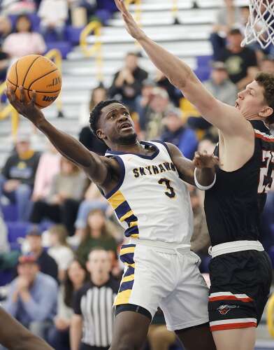 Garbrah’s clutch play late leads Skyhawks past MSU Denver - The Durango ...