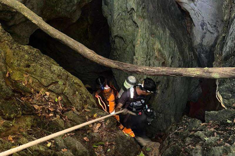 Heavy rains threaten to delay search for 2 people missing in Laos cave ...